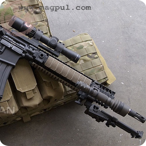 Magpul AR-15 XT Rail Panel-FDE | Buy in Canada | Gotenda